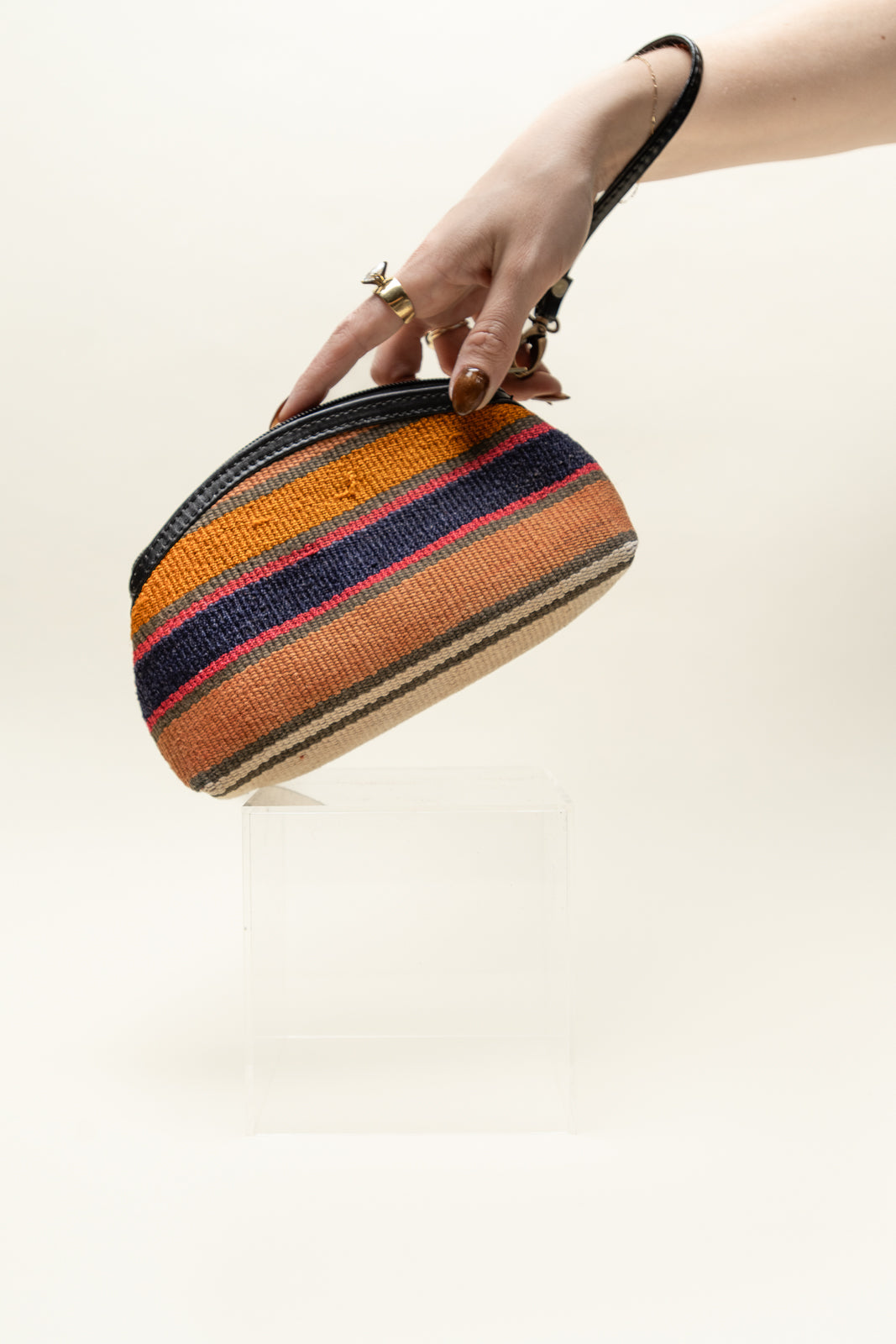 Hand crafted Kilim Handbags – minimalchaos